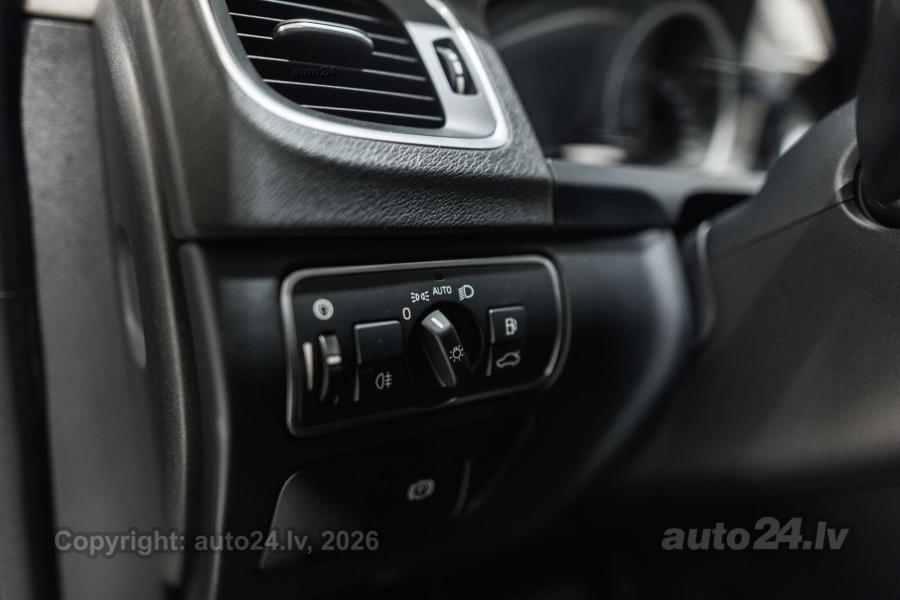 Melns Volvo S60 2016 Tallina, ar dzinēja tilpumu 2.00 L un nobraukumu 198 tūkst. km par 9500 €, foto 28 vietnē AUTOMOTO.COM.LV