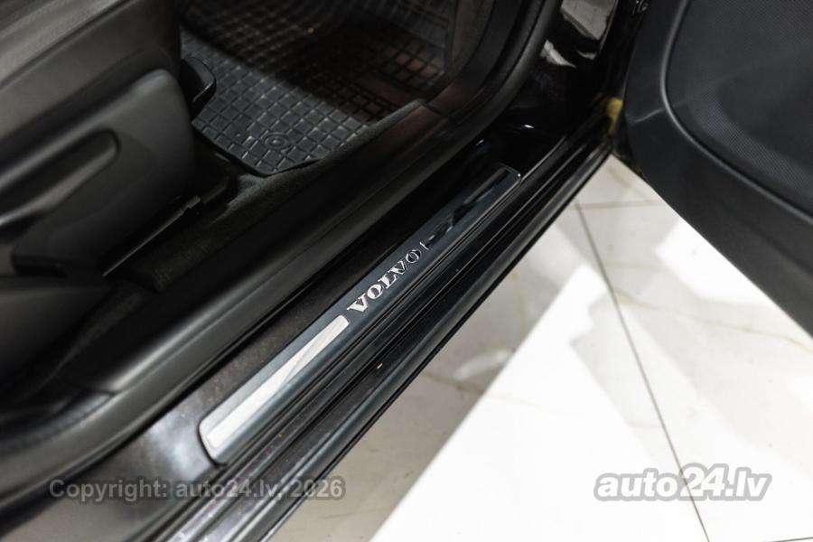 Melns Volvo S60 2016 Tallina, ar dzinēja tilpumu 2.00 L un nobraukumu 198 tūkst. km par 9500 €, foto 29 vietnē AUTOMOTO.COM.LV