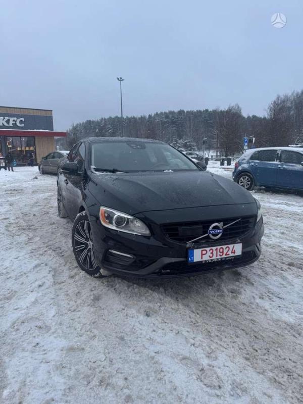 Black Volvo S60 2017 in Vilnius, with an engine capacity of 2.00 L and mileage of 271 thousand km for 10000 €, photo 1 on AUTOMOTO.COM.LV