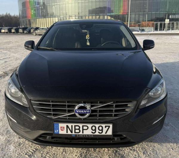 Melns Volvo S60 2017 Šauļi, ar dzinēja tilpumu 1.97 L un nobraukumu 267 tūkst. km par 8500 €, foto 6 vietnē AUTOMOTO.COM.LV