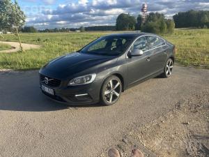 Melns Volvo S60 2017 Rīga, ar dzinēja tilpumu 1.50 L un nobraukumu 250 tūkst. km par 8000 €, foto  vietnē AUTOMOTO.COM.LV