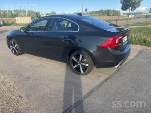 Melns Volvo S60 2017 Rīga, ar dzinēja tilpumu 1.50 L un nobraukumu 250 tūkst. km par 8000 €, foto 5 vietnē AUTOMOTO.COM.LV