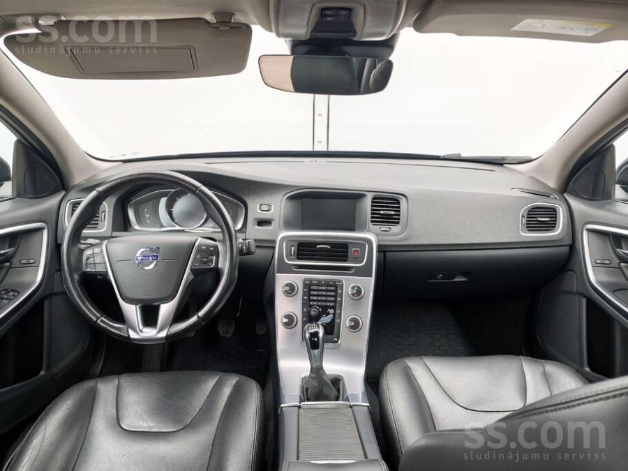 Melns Volvo S60 2017 Rīga, ar dzinēja tilpumu 2.00 L un nobraukumu 285 tūkst. km par 6900 €, foto 8 vietnē AUTOMOTO.COM.LV