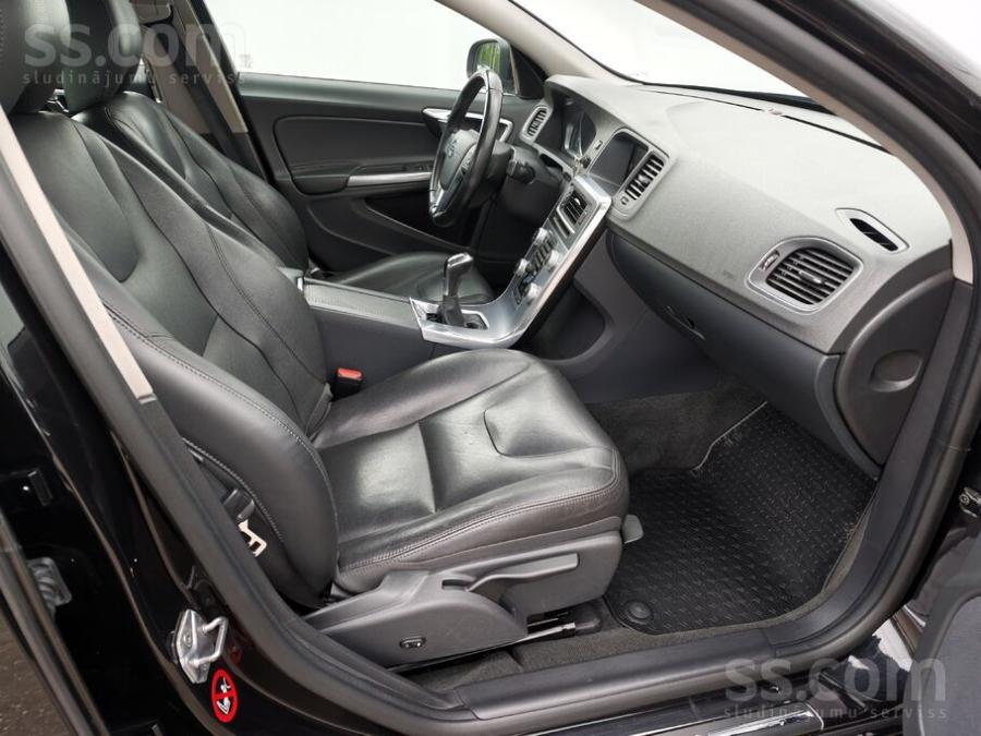 Melns Volvo S60 2017 Rīga, ar dzinēja tilpumu 2.00 L un nobraukumu 285 tūkst. km par 6900 €, foto 16 vietnē AUTOMOTO.COM.LV