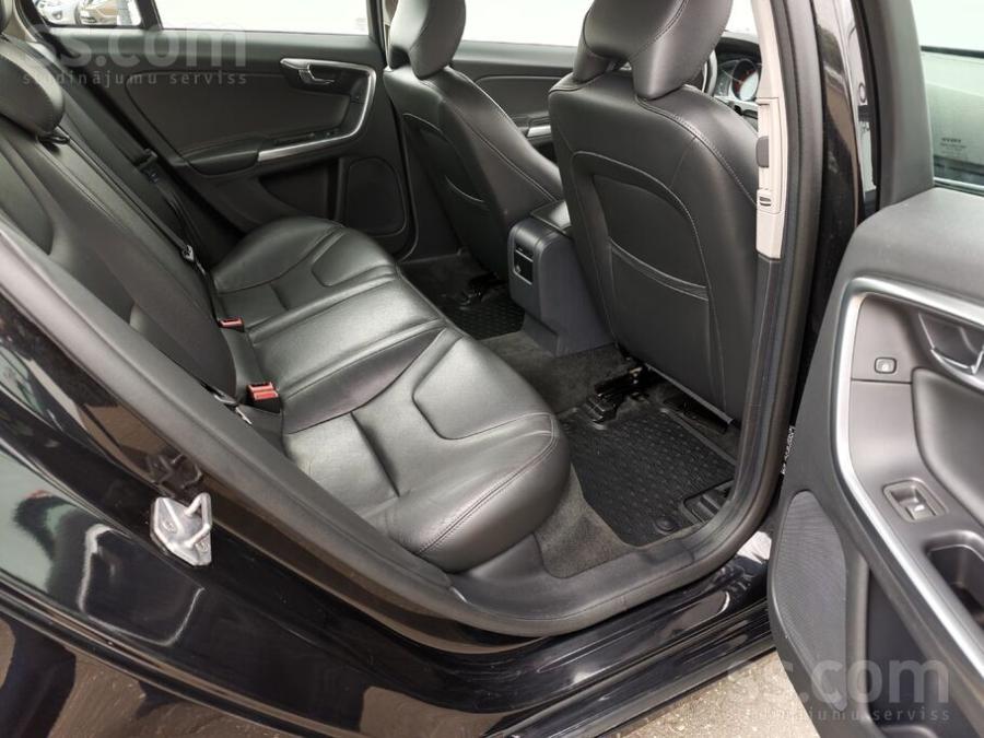 Melns Volvo S60 2017 Rīga, ar dzinēja tilpumu 2.00 L un nobraukumu 285 tūkst. km par 6900 €, foto 17 vietnē AUTOMOTO.COM.LV