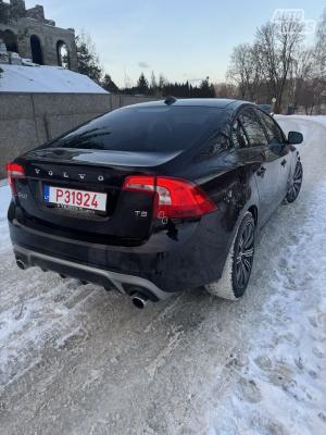 Melns Volvo S60 2017 Viļņa, ar dzinēja tilpumu 2.00 L un nobraukumu 270 tūkst. km par 9000 €, foto 4 vietnē AUTOMOTO.COM.LV