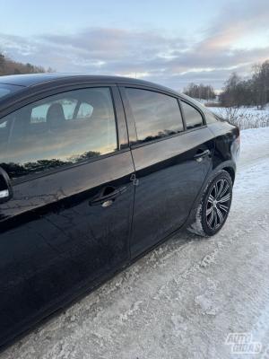 Melns Volvo S60 2017 Viļņa, ar dzinēja tilpumu 2.00 L un nobraukumu 270 tūkst. km par 9000 €, foto 7 vietnē AUTOMOTO.COM.LV