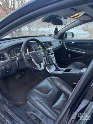 Melns Volvo S60 2017 Viļņa, ar dzinēja tilpumu 2.00 L un nobraukumu 270 tūkst. km par 9000 €, foto 10 vietnē AUTOMOTO.COM.LV
