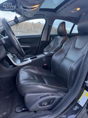 Melns Volvo S60 2017 Viļņa, ar dzinēja tilpumu 2.00 L un nobraukumu 270 tūkst. km par 9000 €, foto 13 vietnē AUTOMOTO.COM.LV