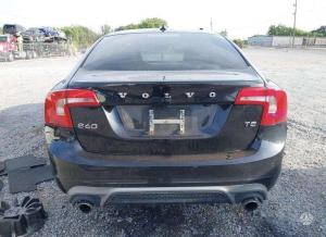 Black Volvo S60 2017 in Silale, with an engine capacity of 1.97 L and mileage of 152 thousand km for 5500 €, photo 8 on AUTOMOTO.COM.LV