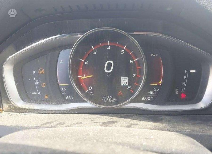 Black Volvo S60 2017 in Silale, with an engine capacity of 1.97 L and mileage of 152 thousand km for 5500 €, photo 11 on AUTOMOTO.COM.LV