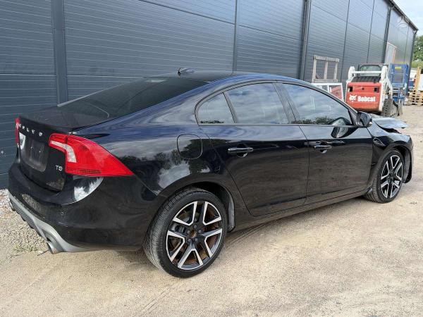 Volvo S60 2017 in Silale on AUTOMOTO.COM.LV Black Volvo S60 2017 in Silale, with an engine capacity of 1.97 L and mileage of 152 thousand km for 4900 €, photo 3 on AUTOMOTO.COM.LV