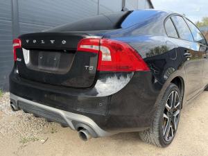 Black Volvo S60 2017 in Silale, with an engine capacity of 1.97 L and mileage of 152 thousand km for 4900 €, photo 6 on AUTOMOTO.COM.LV