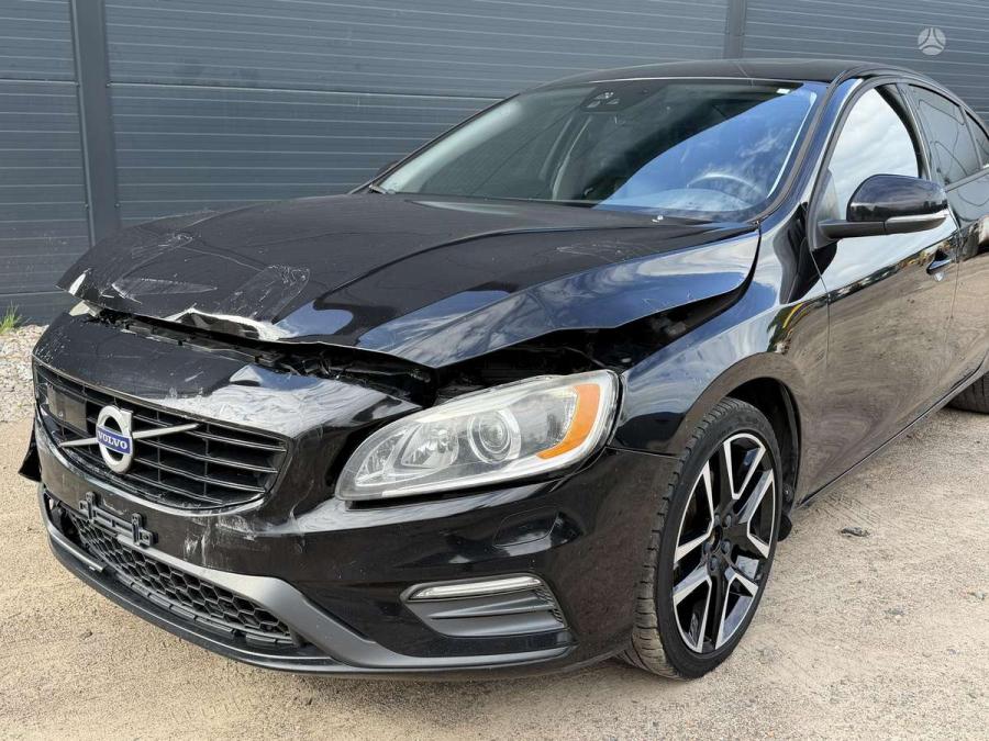 Black Volvo S60 2017 in Silale, with an engine capacity of 1.97 L and mileage of 152 thousand km for 4900 €, photo 8 on AUTOMOTO.COM.LV