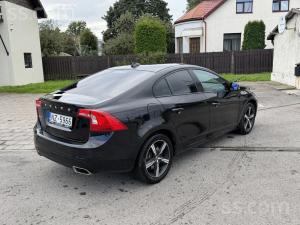 Melns Volvo S60 2017 Rīga, ar dzinēja tilpumu 2.00 L un nobraukumu 193 tūkst. km par 9900 €, foto 4 vietnē AUTOMOTO.COM.LV