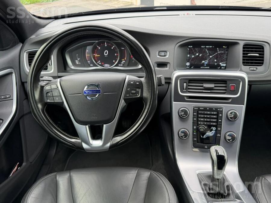 Melns Volvo S60 2017 Rīga, ar dzinēja tilpumu 2.00 L un nobraukumu 193 tūkst. km par 9900 €, foto 11 vietnē AUTOMOTO.COM.LV
