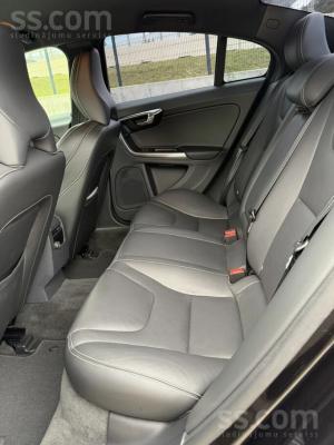 Melns Volvo S60 2017 Rīga, ar dzinēja tilpumu 2.00 L un nobraukumu 193 tūkst. km par 9900 €, foto 17 vietnē AUTOMOTO.COM.LV