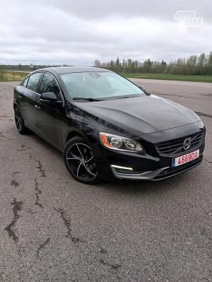 Melns Volvo S60 2018 Pakruojis, ar dzinēja tilpumu 2.00 L un nobraukumu 191 tūkst. km par 10500 €, foto 3 vietnē AUTOMOTO.COM.LV