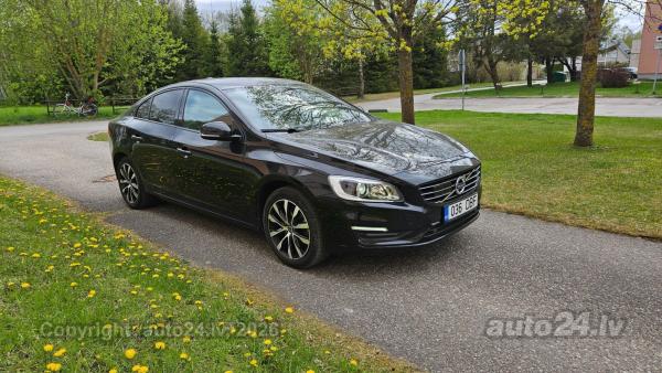 Black Volvo S60 2018 in Tallinn, with an engine capacity of 2.00 L and mileage of 44 thousand km for 17990 €, photo 9 on AUTOMOTO.COM.LV