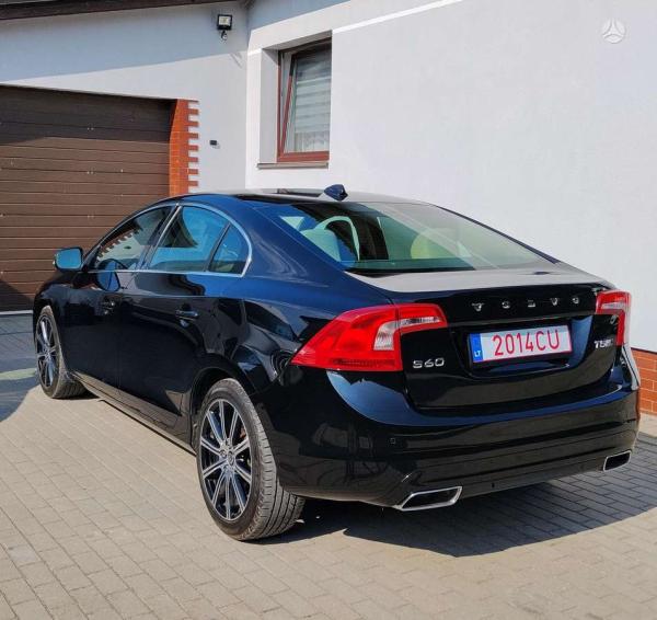 Melns Volvo S60 2018 Kretinga, ar dzinēja tilpumu 1.97 L un nobraukumu 191 tūkst. km par 9600 €, foto 5 vietnē AUTOMOTO.COM.LV