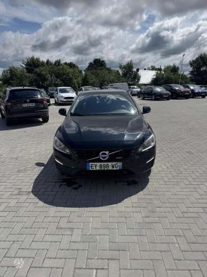 Black Volvo S60 2018 in Taurage, with an engine capacity of 1.97 L and mileage of 252 thousand km for 7200 €, photo 3 on AUTOMOTO.COM.LV
