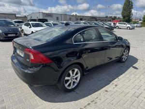 Black Volvo S60 2018 in Taurage, with an engine capacity of 1.97 L and mileage of 252 thousand km for 7200 €, photo 5 on AUTOMOTO.COM.LV