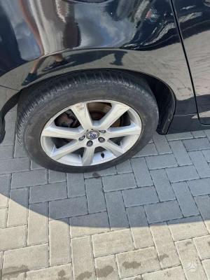 Black Volvo S60 2018 in Taurage, with an engine capacity of 1.97 L and mileage of 252 thousand km for 7200 €, photo 10 on AUTOMOTO.COM.LV