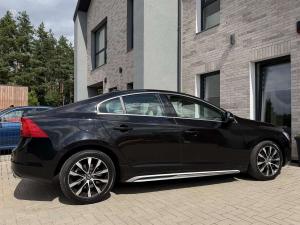 Black Volvo S60 2018 in Vilnius, with an engine capacity of 2.00 L and mileage of 180 thousand km for 8500 €, photo 6 on AUTOMOTO.COM.LV