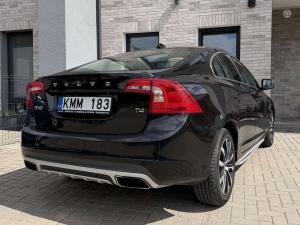 Black Volvo S60 2018 in Vilnius, with an engine capacity of 2.00 L and mileage of 180 thousand km for 8500 €, photo 7 on AUTOMOTO.COM.LV