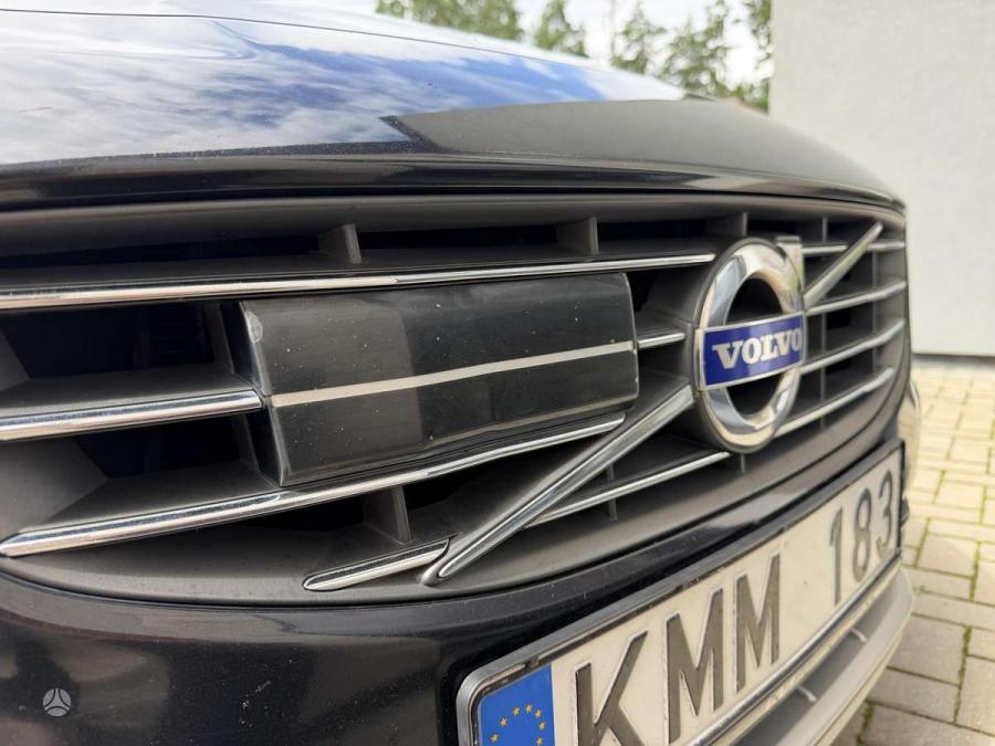 Black Volvo S60 2018 in Vilnius, with an engine capacity of 2.00 L and mileage of 180 thousand km for 8500 €, photo 11 on AUTOMOTO.COM.LV