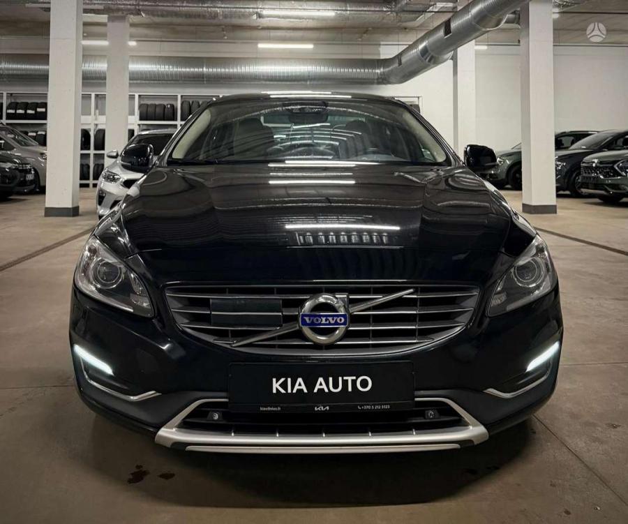 Melns Volvo S60 2018 Viļņa, ar dzinēja tilpumu 2.00 L un nobraukumu 181 tūkst. km par 11900 €, foto 3 vietnē AUTOMOTO.COM.LV