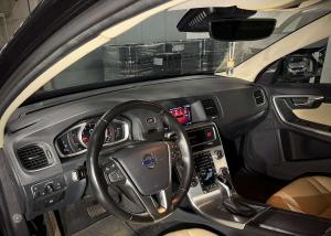 Melns Volvo S60 2018 Viļņa, ar dzinēja tilpumu 2.00 L un nobraukumu 181 tūkst. km par 11900 €, foto 11 vietnē AUTOMOTO.COM.LV