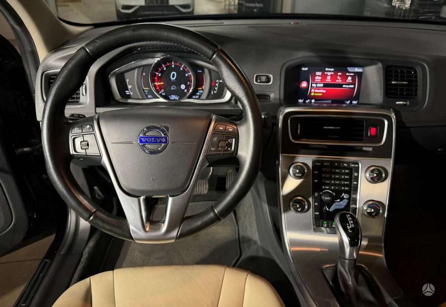 Melns Volvo S60 2018 Viļņa, ar dzinēja tilpumu 2.00 L un nobraukumu 181 tūkst. km par 11900 €, foto 12 vietnē AUTOMOTO.COM.LV