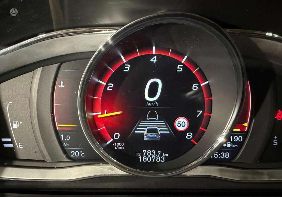 Melns Volvo S60 2018 Viļņa, ar dzinēja tilpumu 2.00 L un nobraukumu 181 tūkst. km par 11900 €, foto 16 vietnē AUTOMOTO.COM.LV