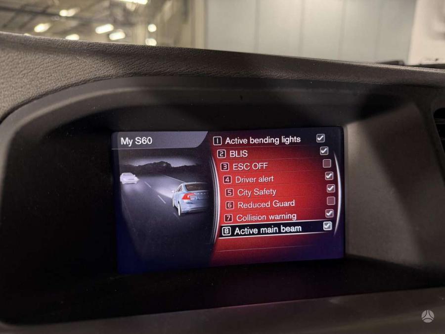 Melns Volvo S60 2018 Viļņa, ar dzinēja tilpumu 2.00 L un nobraukumu 181 tūkst. km par 11900 €, foto 29 vietnē AUTOMOTO.COM.LV