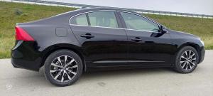 Black Volvo S60 2018 in Siauliai, with an engine capacity of 1.97 L and mileage of 141 thousand km for 11800 €, photo 4 on AUTOMOTO.COM.LV