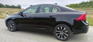 Black Volvo S60 2018 in Siauliai, with an engine capacity of 1.97 L and mileage of 141 thousand km for 11800 €, photo 12 on AUTOMOTO.COM.LV