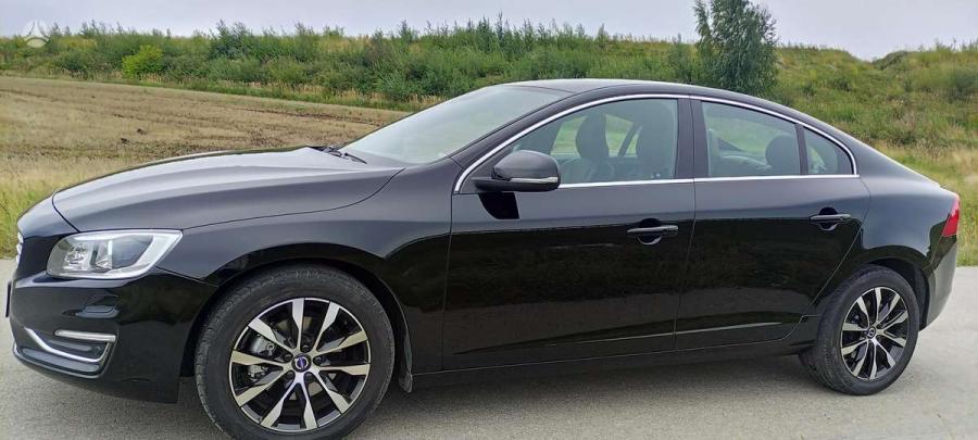 Black Volvo S60 2018 in Siauliai, with an engine capacity of 1.97 L and mileage of 141 thousand km for 11800 €, photo 15 on AUTOMOTO.COM.LV