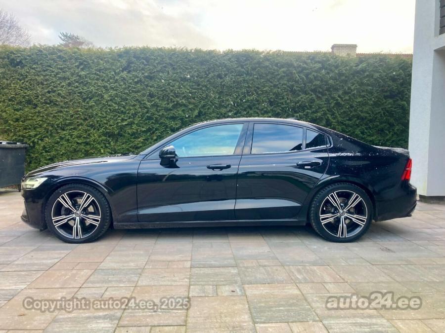 Melns Volvo S60 2019 Veru, ar dzinēja tilpumu 2.00 L un nobraukumu 82 tūkst. km par 28000 €, foto 2 vietnē AUTOMOTO.COM.LV