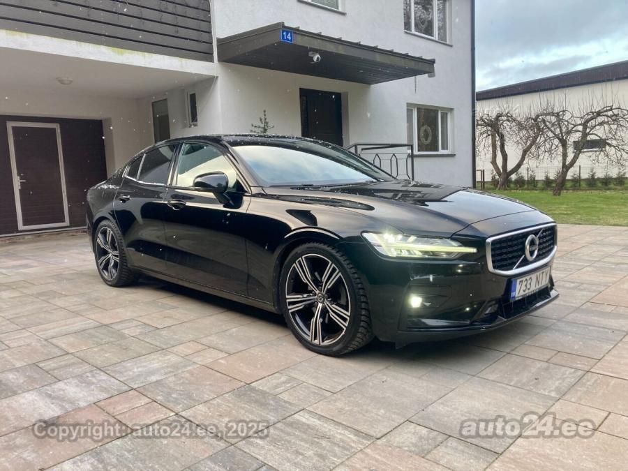 Melns Volvo S60 2019 Veru, ar dzinēja tilpumu 2.00 L un nobraukumu 82 tūkst. km par 28000 €, foto 5 vietnē AUTOMOTO.COM.LV