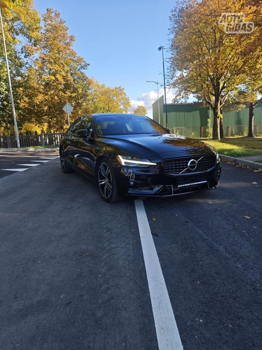 Black Volvo S60 2019 in Siauliai, with an engine capacity of 2.00 L and mileage of 128 thousand km for 22000 €, photo 2 on AUTOMOTO.COM.LV