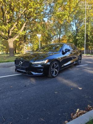 Black Volvo S60 2019 in Siauliai, with an engine capacity of 2.00 L and mileage of 128 thousand km for 22000 €, photo 3 on AUTOMOTO.COM.LV