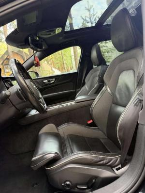 Melns Volvo S60 2019 Viļņa, ar dzinēja tilpumu 1.97 L un nobraukumu 142 tūkst. km par 17399 €, foto 15 vietnē AUTOMOTO.COM.LV
