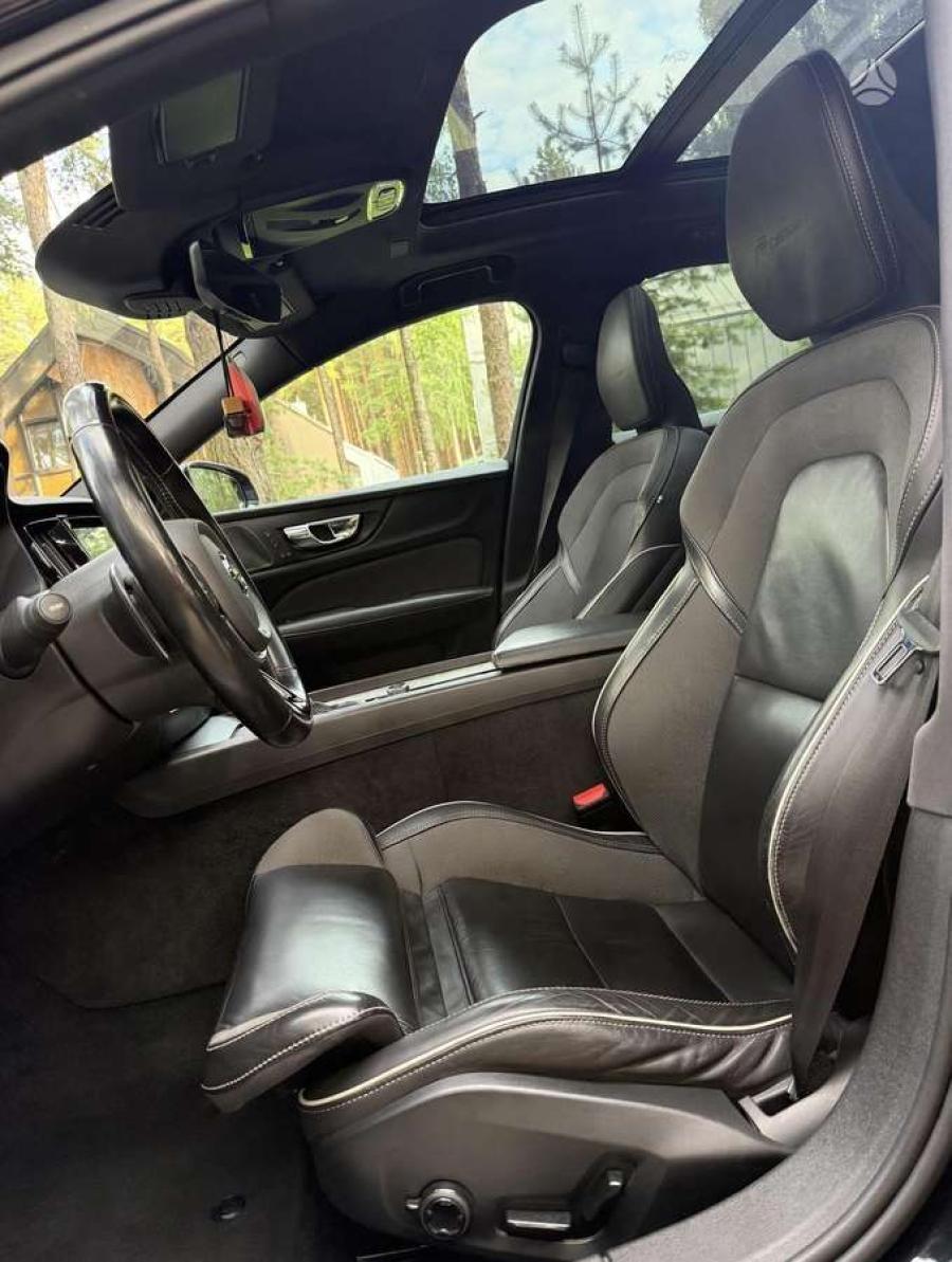Melns Volvo S60 2019 Viļņa, ar dzinēja tilpumu 1.97 L un nobraukumu 142 tūkst. km par 17399 €, foto 15 vietnē AUTOMOTO.COM.LV