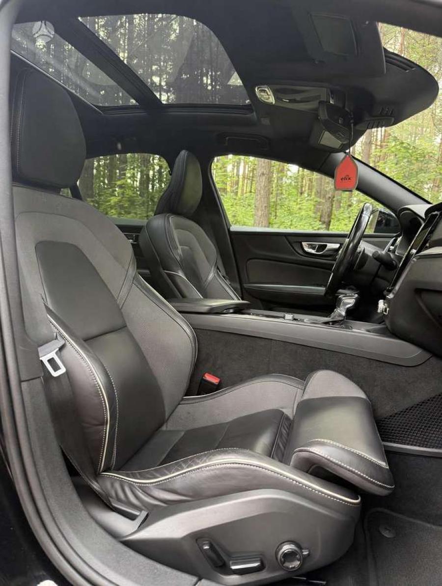 Melns Volvo S60 2019 Viļņa, ar dzinēja tilpumu 1.97 L un nobraukumu 142 tūkst. km par 17399 €, foto 18 vietnē AUTOMOTO.COM.LV