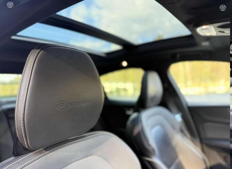 Melns Volvo S60 2019 Viļņa, ar dzinēja tilpumu 1.97 L un nobraukumu 142 tūkst. km par 17399 €, foto 27 vietnē AUTOMOTO.COM.LV