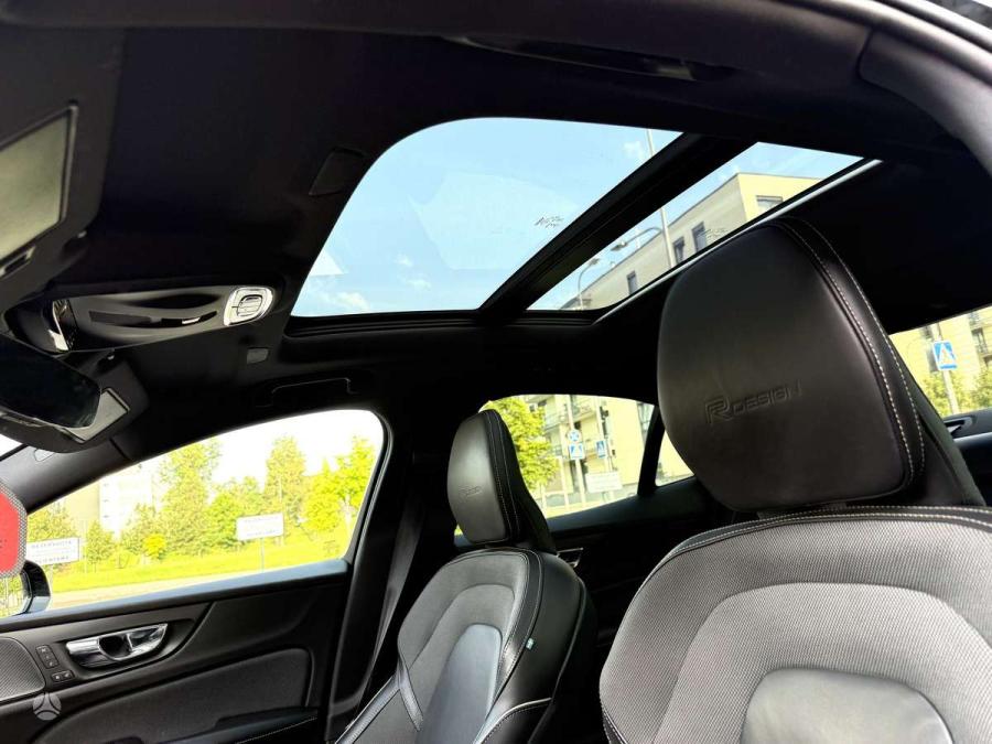 Melns Volvo S60 2019 Viļņa, ar dzinēja tilpumu 1.97 L un nobraukumu 142 tūkst. km par 17399 €, foto 28 vietnē AUTOMOTO.COM.LV