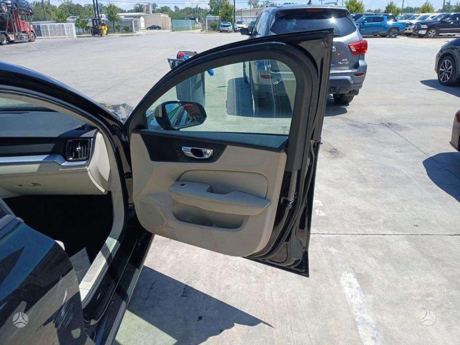 Melns Volvo S60 2019 Ukmergė, ar dzinēja tilpumu 1.97 L un nobraukumu 191 tūkst. km par 10200 €, foto 18 vietnē AUTOMOTO.COM.LV