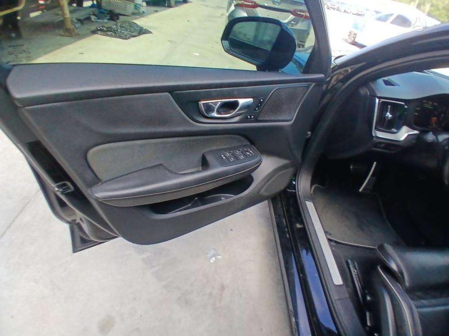 Melns Volvo S60 2019 Ukmergė, ar dzinēja tilpumu 1.97 L un nobraukumu 282 tūkst. km par 9200 €, foto 27 vietnē AUTOMOTO.COM.LV