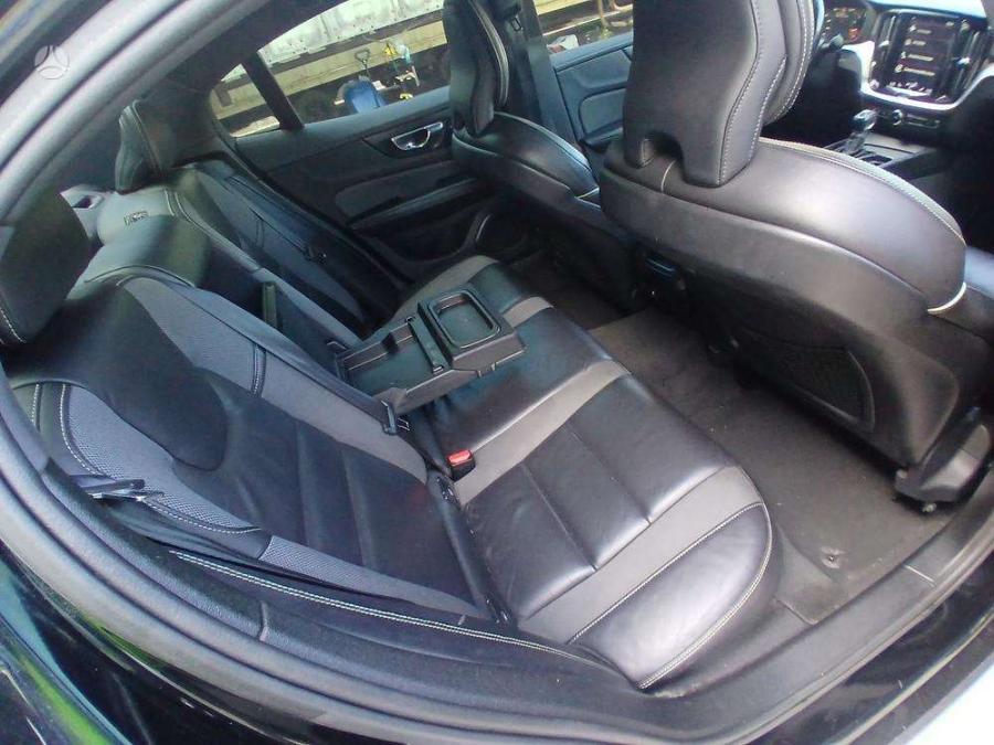 Melns Volvo S60 2019 Ukmergė, ar dzinēja tilpumu 1.97 L un nobraukumu 282 tūkst. km par 9200 €, foto 32 vietnē AUTOMOTO.COM.LV